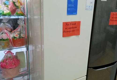 Холодильник indesit ITR 4200 E новый