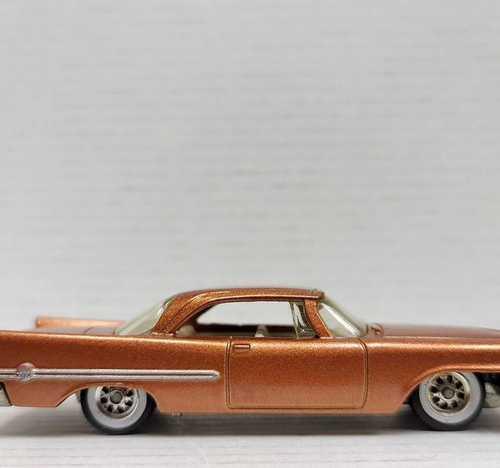 Hot Wheels Larry's Garage 57 Chrysler 300 brown