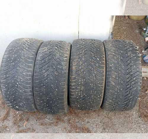 Nokian Tyres Hakkapeliitta 8 SUV 245/45 R19 и 275/40 R19