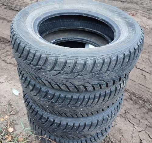 Nexen Winguard WinSpike WS62 SUV 215/65 R16