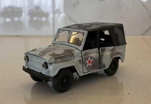 Модель автомобиля УАЗ 469 СССР саратов тантал