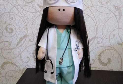 Кукла ручной работы врач