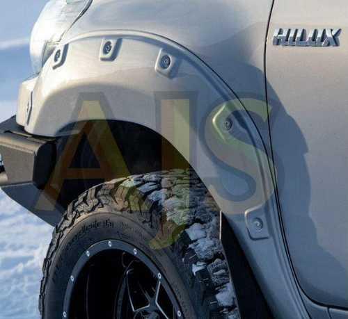 Расширители колесных арок Toyota Hilux revo 2015