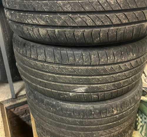 Kumho Ecsta 711 225/45 R17