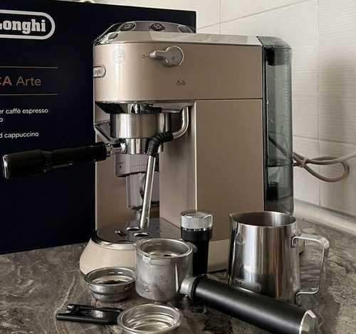 Кофемашина рожковая DeLonghi Dedica Arte EC885.BG