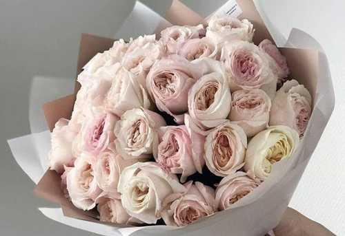 Пионовидные розы белые/розовые