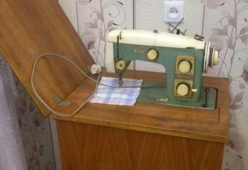 Швейная машинка "Веритас"