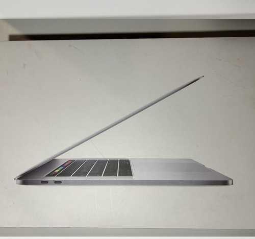 Коробка от MacBook Pro 15 (2018)