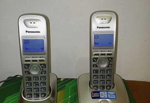 Радиотелефон Panasonic KX-TG2511 с двумя трубками