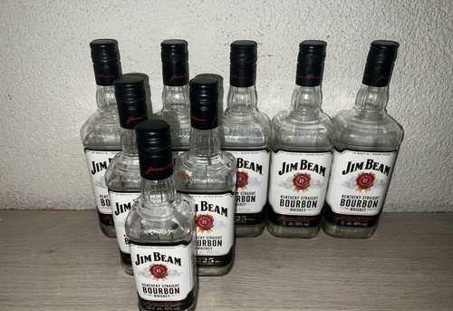 Пустые бутылки из под виски Jim Beam