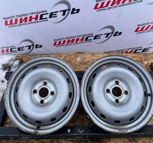 Два штампа R15 4x100