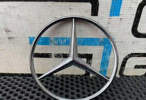Эмблема задняя Mercedes-Benz S-Class W126 117.968