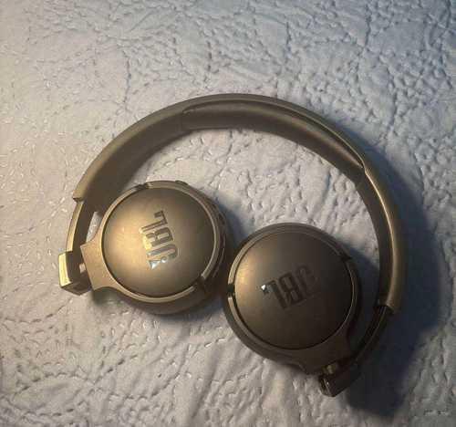 Беспроводные наушники jbl tune 670nc