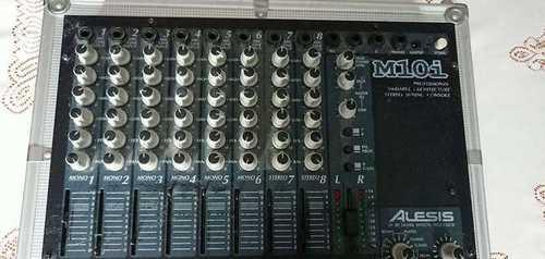 Микшерный пульт Alesis m10i