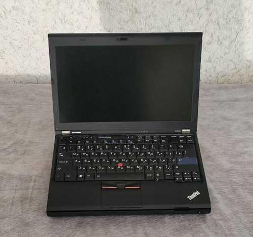 Ноутбук Lenovo thinkpad x220i + док-станция