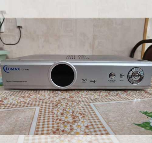 Спутниковый ресивер lumax DV-698