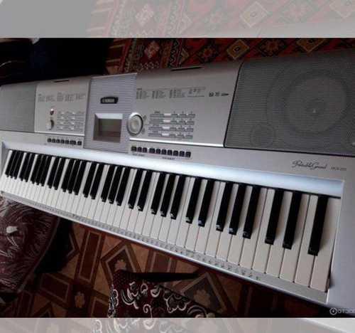 Yamaha DGX-205