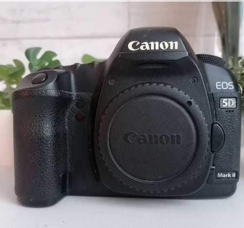 Фотоаппарат canon 5D mark ii body