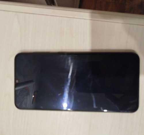 Samsung Galaxy A20, 3/32 ГБ