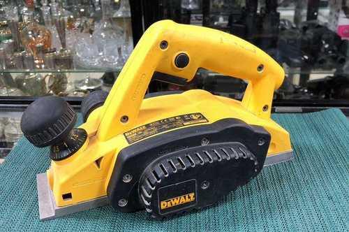 Сетевой электрорубанок dewalt DW680