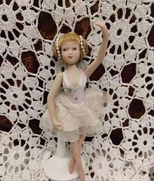 Фарфоровая кукла Балерина