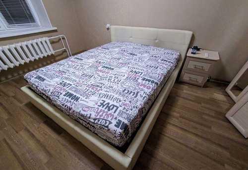 Кровать двухспальная 160*200