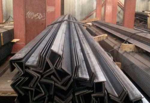Уголок стальной неравнополочный 125х80х7 мм