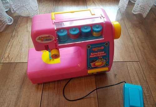 Детская швейная машинка на батарейках