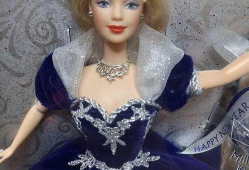 Holiday Barbie, 2000. China