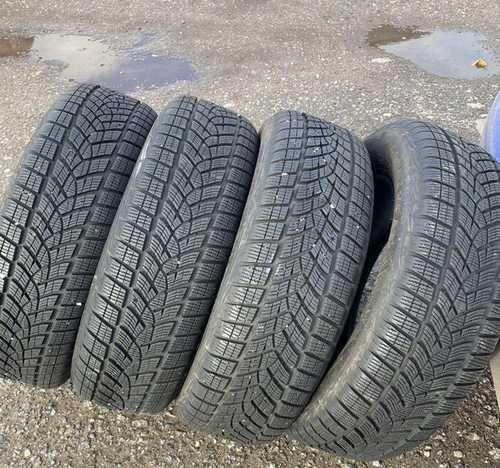 Goodyear UltraGrip Ice SUV 225/65 R17