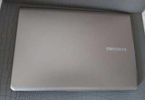 Ультрабук Samsung NP530U3B-A04