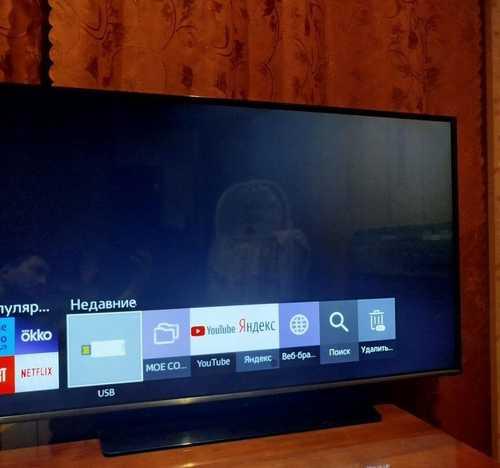 Большой современный SMART TV samsung