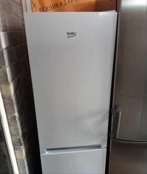 Холодильник Beko NoFrost в состоянии нового