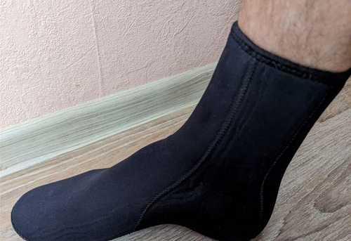 Перчатки и носки для подводной охоты и дайвинга
