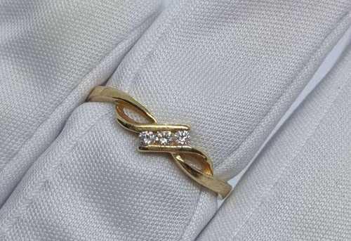 Золотые кольцо с бриллиантами (18900)