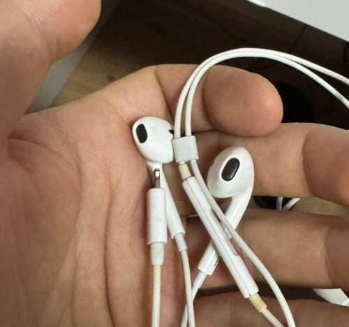 Наушники apple earpods с разъемом lightning