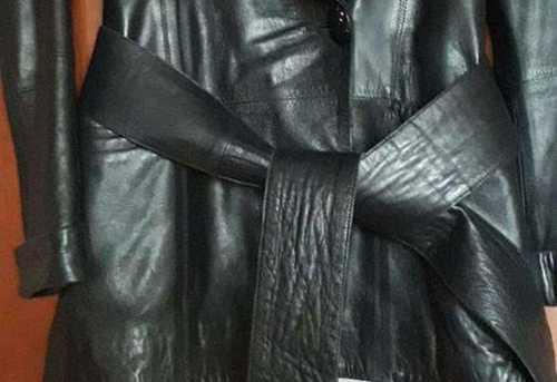 Куртка кожаная с капюшоном женская 46 размер