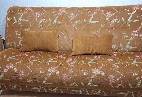 Продам раскладной диван б/у в хорошем состоянии