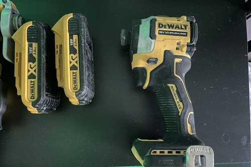 Шуруповерт Dewalt dcf 850