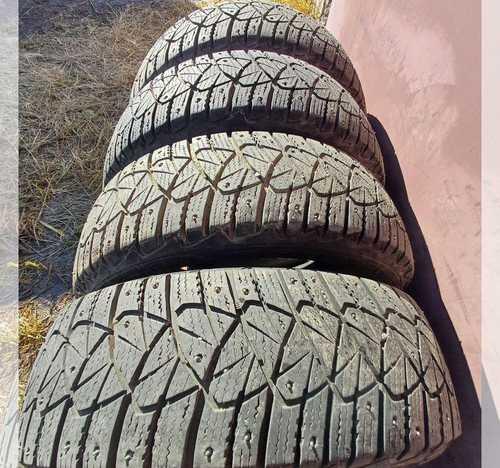 Goodyear UltraGrip 500 185/65 R15 26K