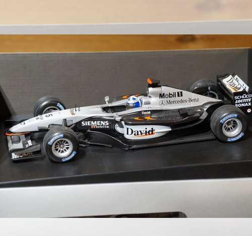 McLaren Mercedes MP4-17D 1:18 Minichamps