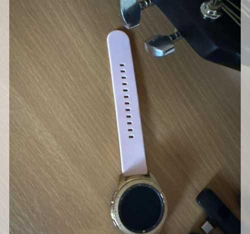 Samsung galaxy watch 42mm rose gold