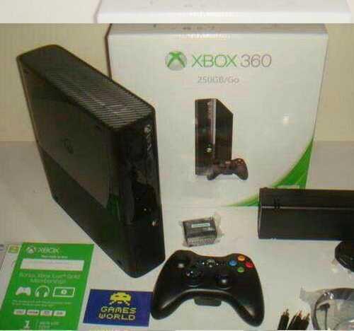 XBox 360 E 250GB Лицензионная   Диск с игрой