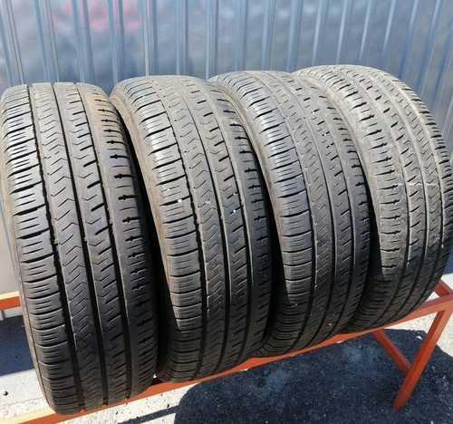 Hankook Radial RA28 205/65 R16C 105T