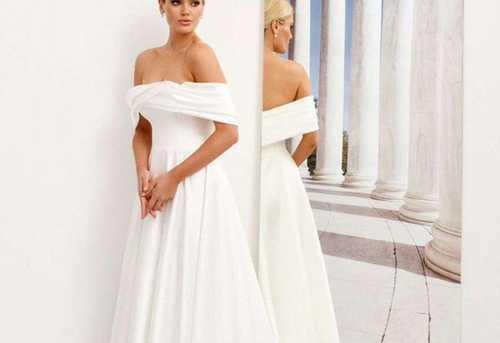 Свадебное платье атласное 42 44