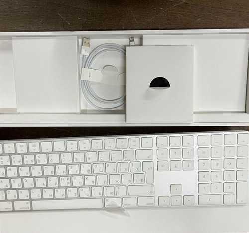 Apple Magic Keyboard with Numeric Keypad/a1843