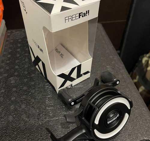Катушка зимняя 13 fishing Black Betty XL