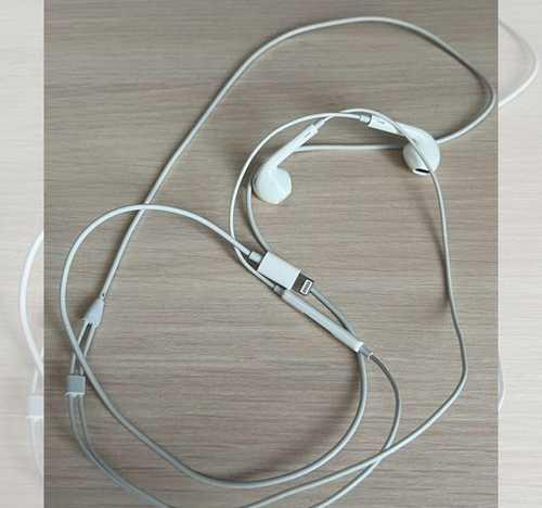 Наушники Apple earpods lightning