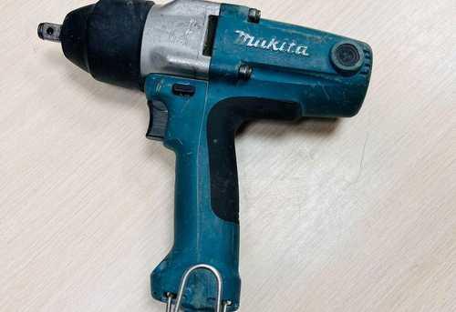 Ударный гайковерт Makita TW 0200