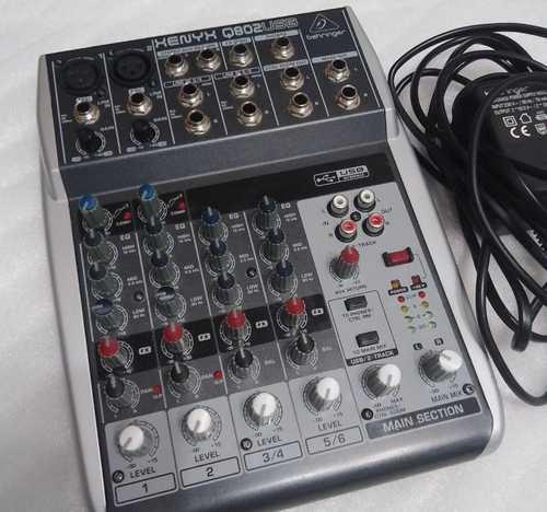 Микшер Behringer xenyx Q802usb